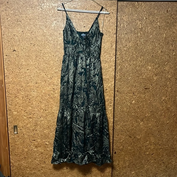 Angie | Dresses | Nwt Angie Maxi Dress Beautiful Green And Gold Print ...